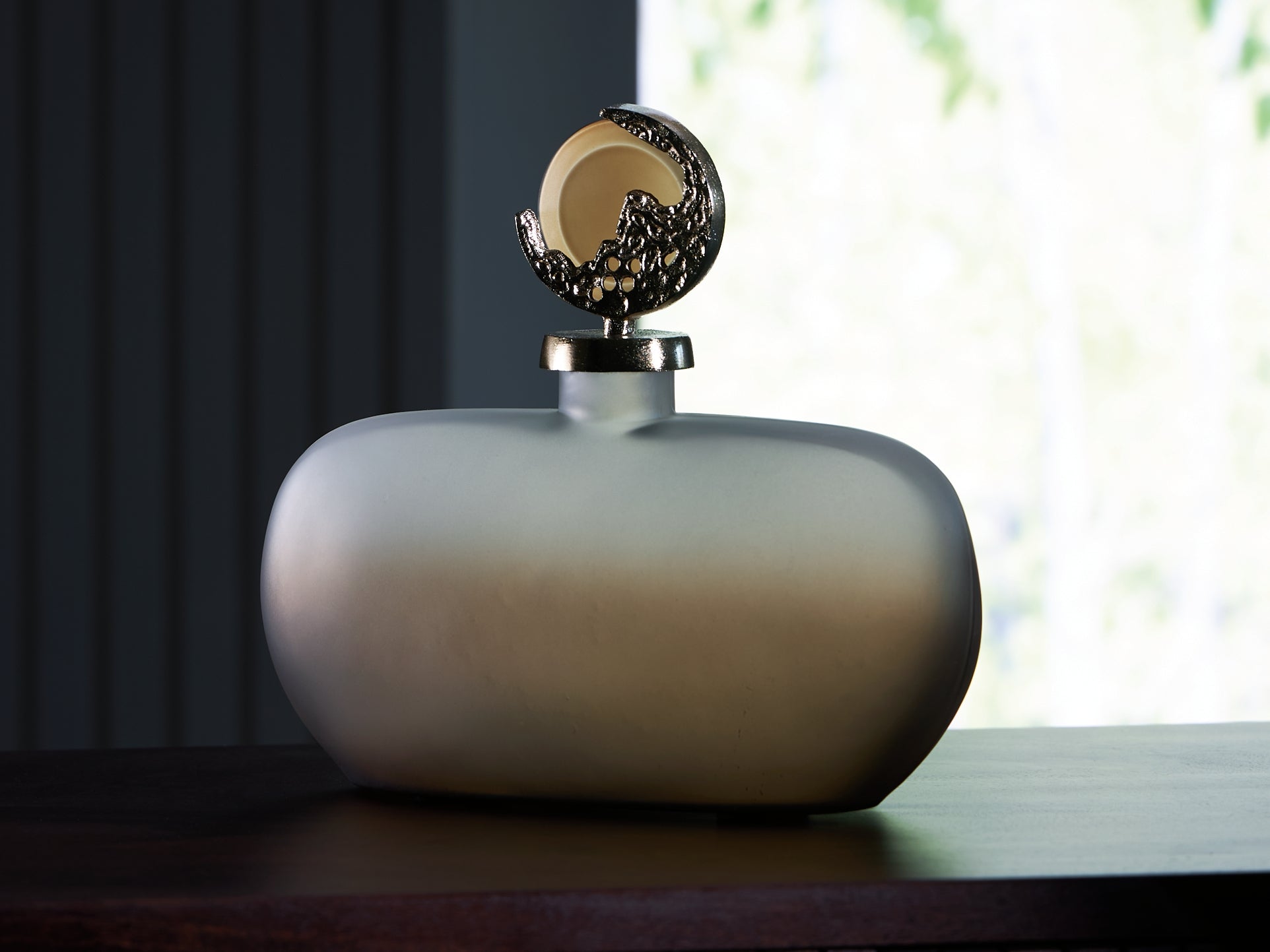 Acario Jar – Lee Furniture, NC